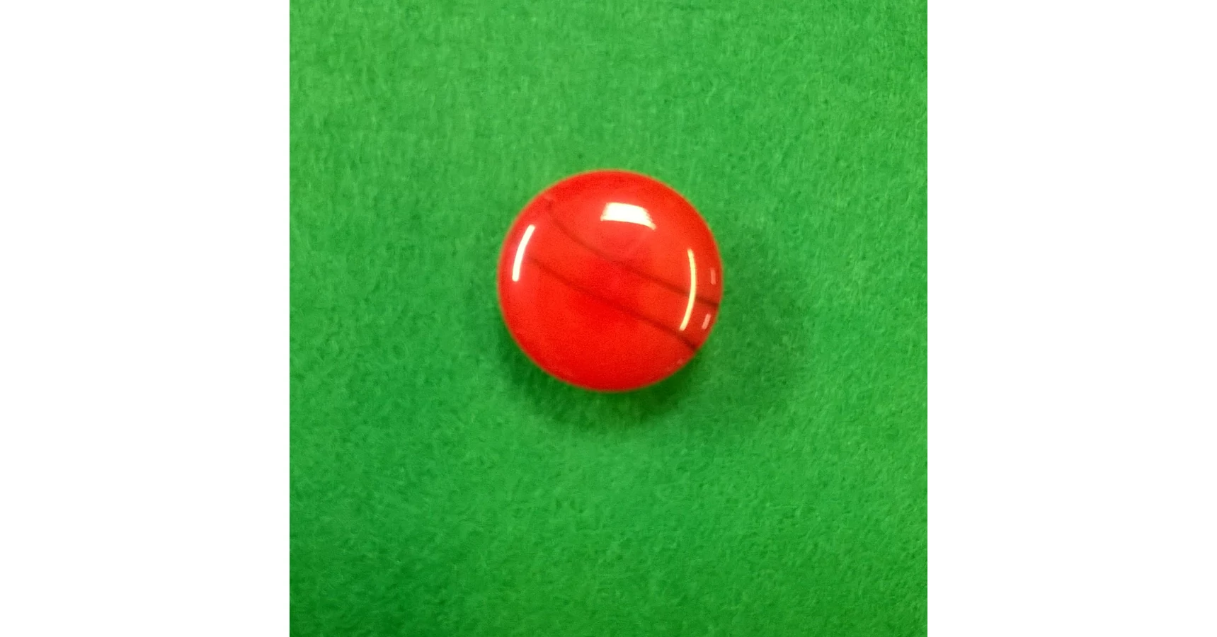 Műanyag gomb – Polli piros színben, 24-es