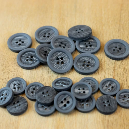 Műanyag gomb – Öltönygomb szürke színben, 24-32